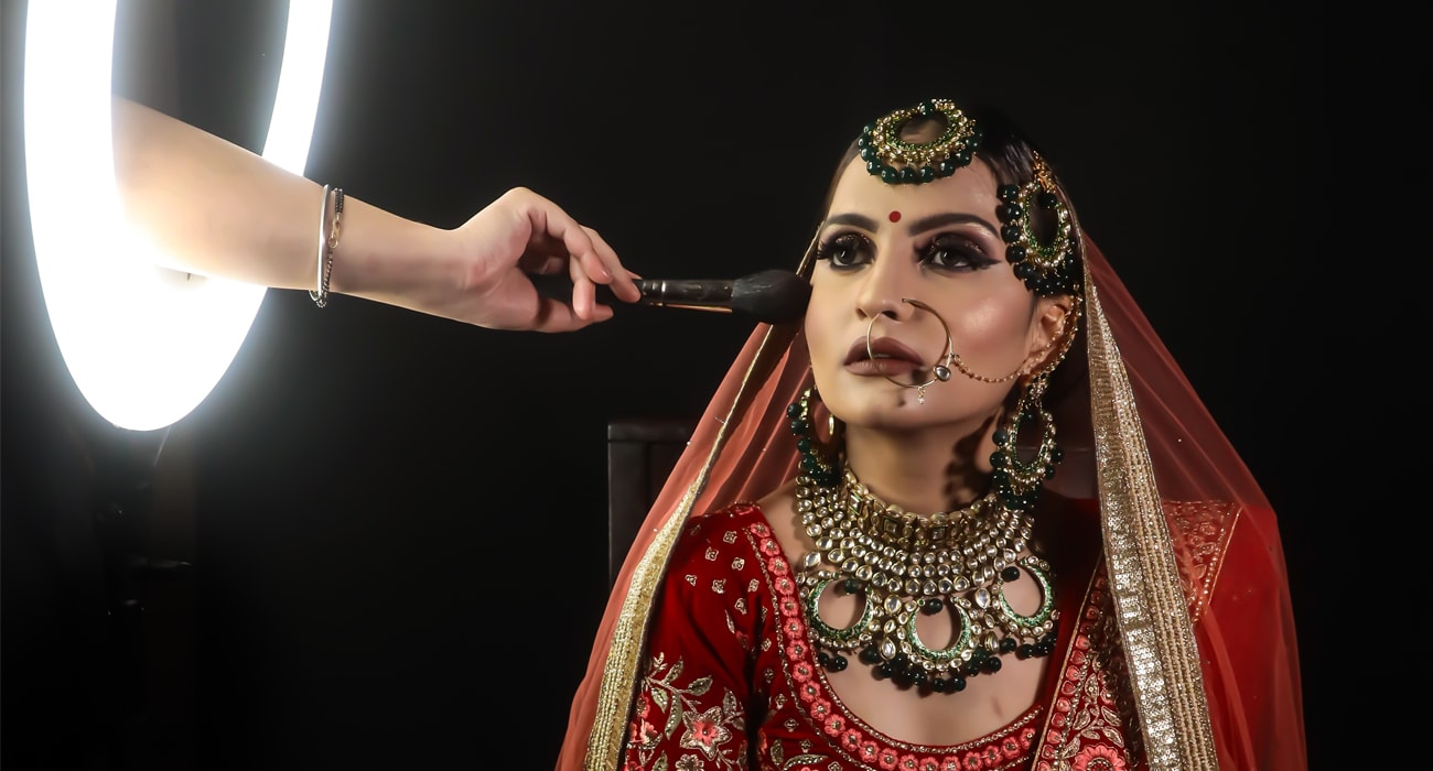 About Pinky Chandra Makeover | Best Makeup Artist in Govindpuram, Ghaziabad